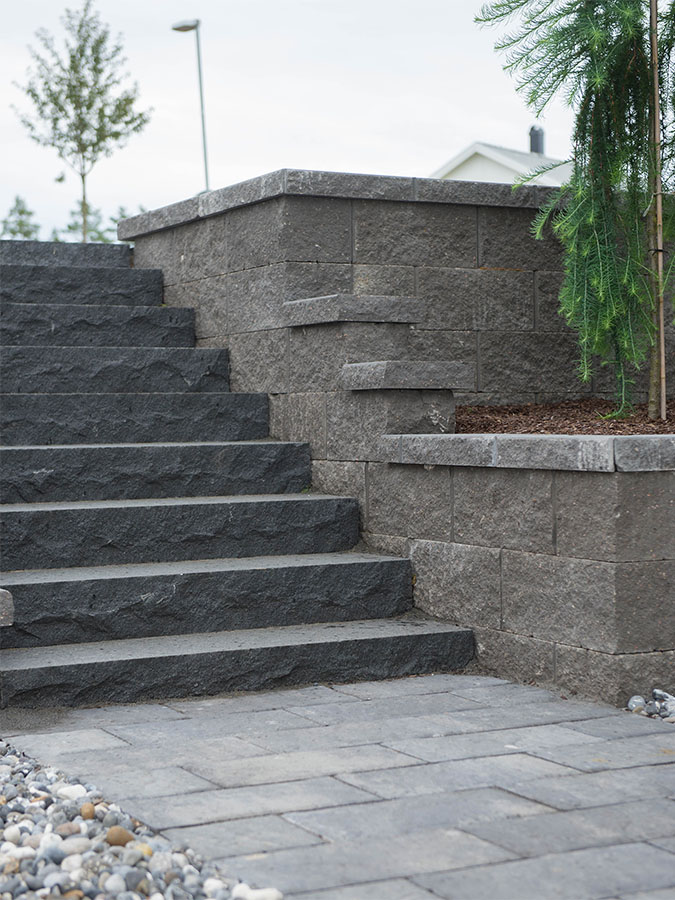 Trappblock granit antracit nivå